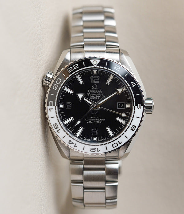 Omega Seamaster Planet Ocean GMT 43.5mm "Oreo" 215.30.44.22.01.001 ...