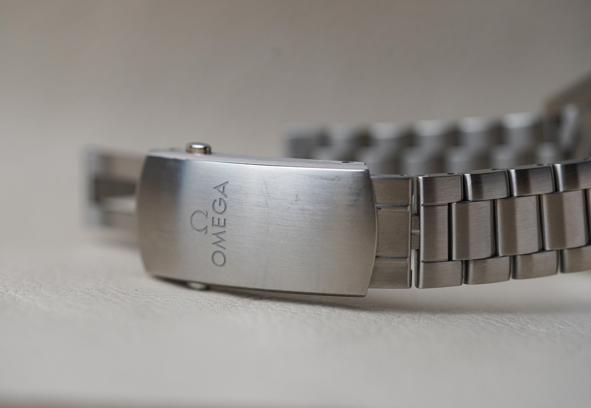 Omega Seamaster Planet Ocean GMT 43.5mm "Oreo" 215.30.44.22.01.001 ...